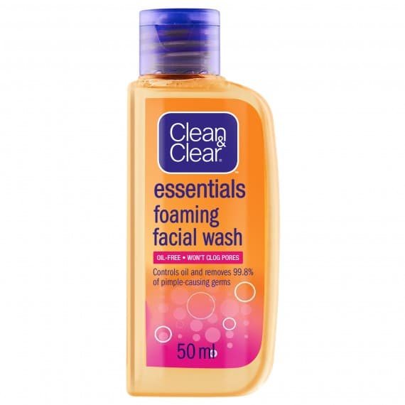 Clean & Clear Face Wash - medimart.pk